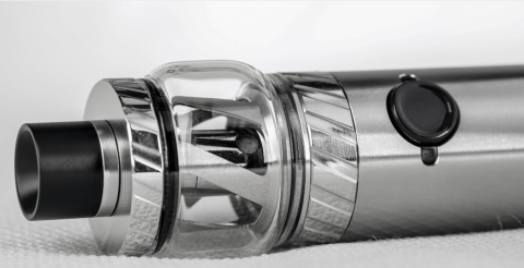 Are Dry Herb Vapes Safer Than Smoke Over Water? - MedWell Health and ...